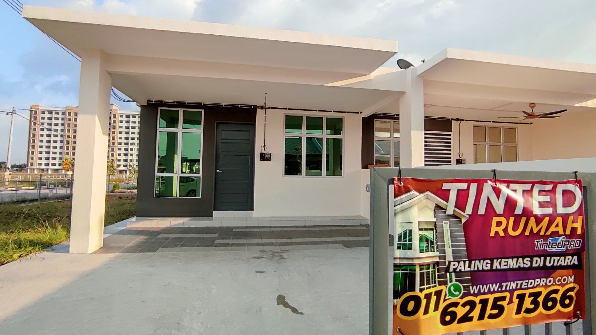 Pemasangan tinted rumah di Taman Kerian Putra, Parit Buntar, Perak